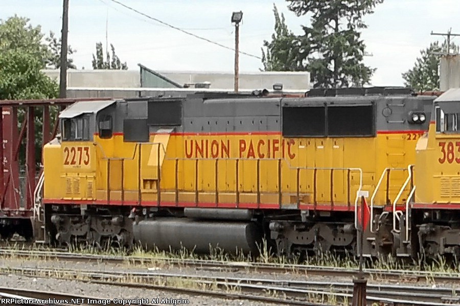 UP 2273